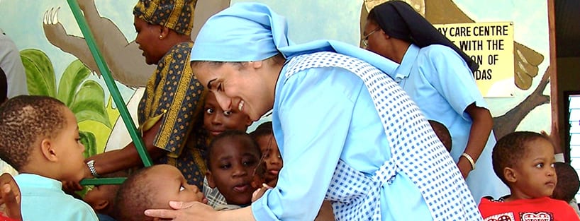 nuns serving refugees - Crossroads Initiative